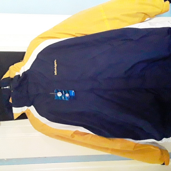 Pro Player | Jackets & Coats | Sold3 In U Of M Wolverines Stadium Coat ...